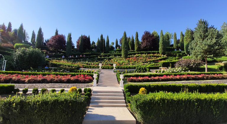 I Giardini di Zoe – Grădini cu aromă de Italia, lângă Deva | Zâmbet şi ...