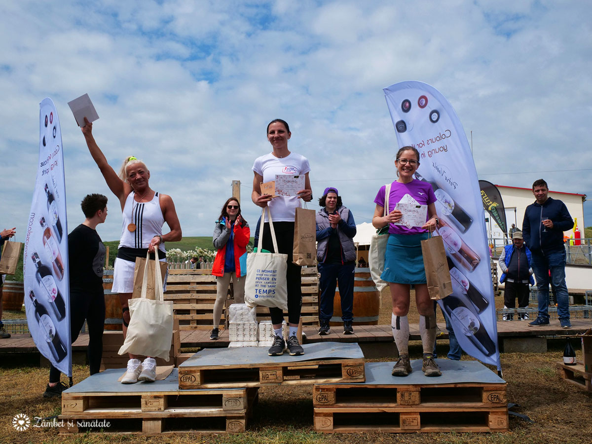 Terapie cu noroi și ploaie La Petrovaselo în vie (2023) | Zâmbet şi ...